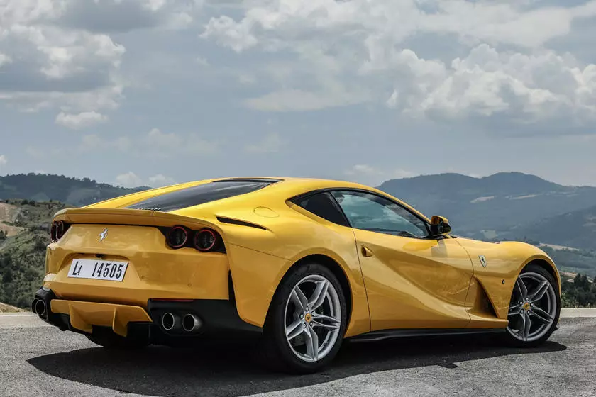 Ferrari keçən yay V8 superkarları sayəsində pul qazandı 64240_10