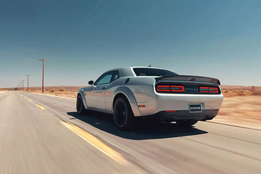 ผู้คนไม่สามารถรับ Dodge Challenger ได้เพียงพอ 64306_2