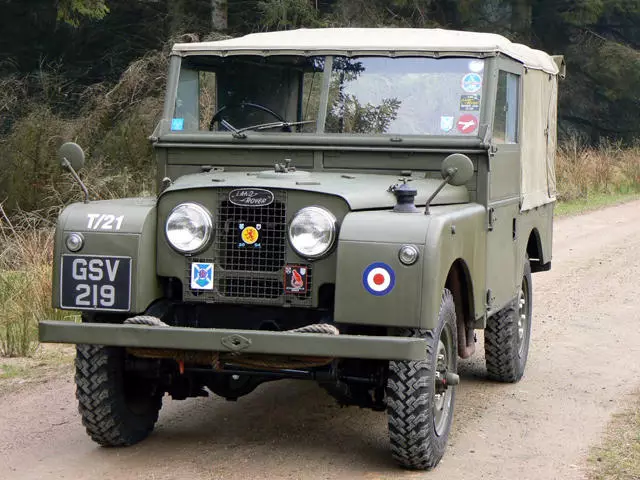 Îkonên Off-Road: Land Rover Defender 64307_1