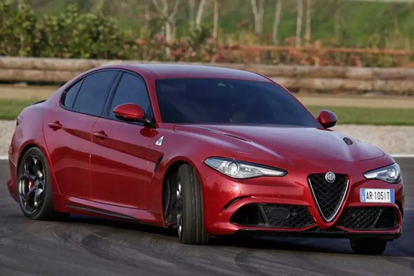 ከ350-HP ጋር የ2019 Alfa Romeo Giulia Veloce ይኖራል?