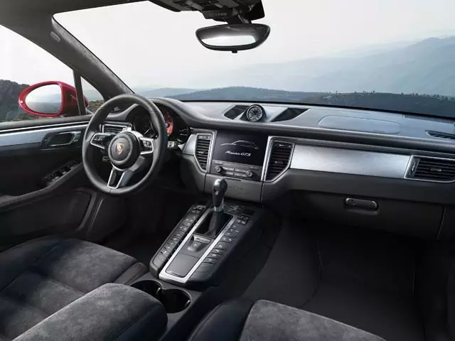 Aký dobrý je test priľnavosti pri ručnom ovládaní Porsche SUV? 64527_3