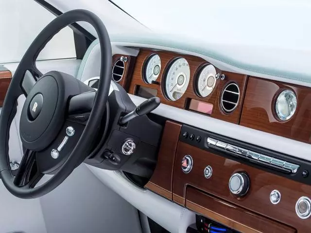 Swyddogol: Rolls Royce yn Datgelu Serenity Phantom 64583_2