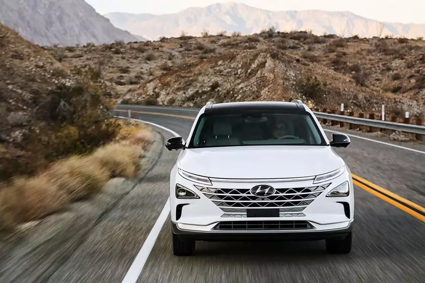 Hyundai Nexo Fuel Cell SUV Тесладан күчтүү диапазону менен ачылды 64986_12