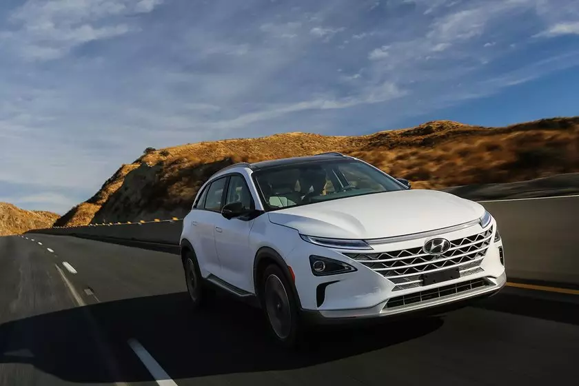 Hyundai Nexo Fuel Cell SUV Тесладан күчтүү диапазону менен ачылды 64986_7