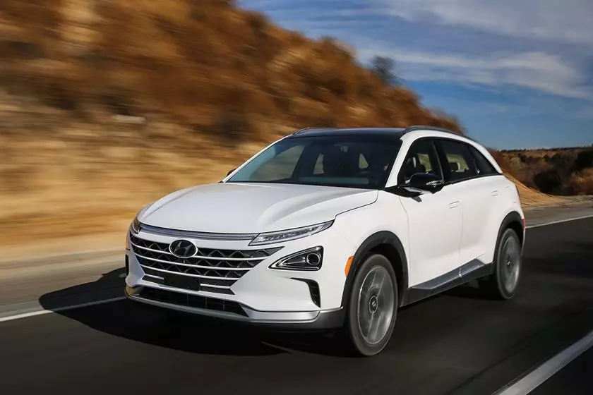 Hyundai Nexo tiết lộ mẫu SUV chạy bằng pin nhiên liệu với dải ô tô đánh bại Tesla 64986_8