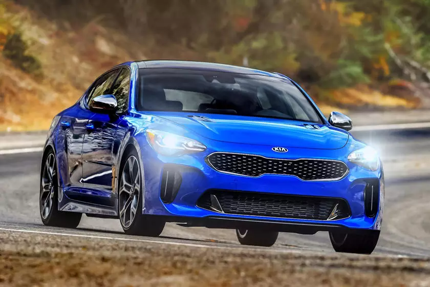 Kia Stinger Watsopano Adayang'ana Ndi Kutulutsa Kwakukulu Kwa Quad 65148_6