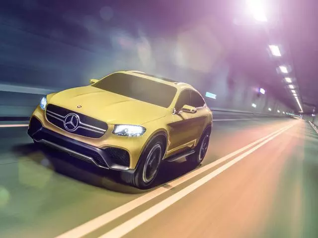 O Mercedes Concept GLC Coupe é o crossover que realmente quere ser un SUV 65186_4