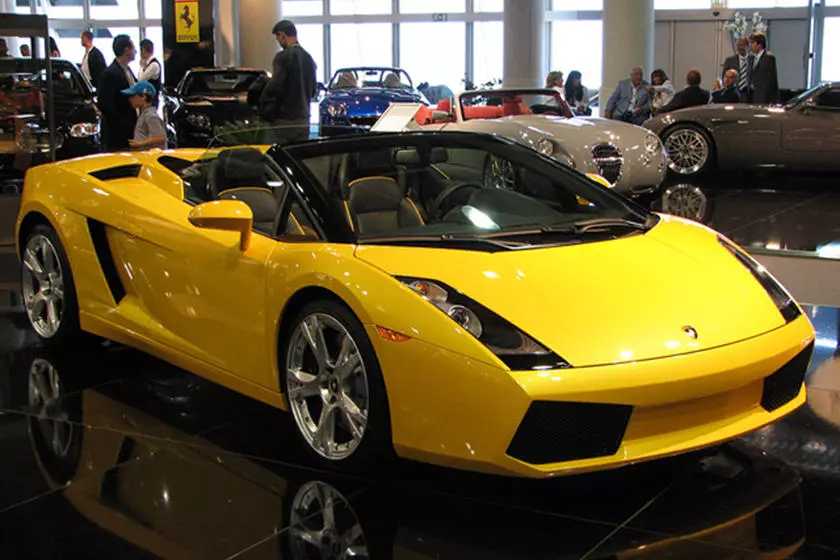Lamborghini vpoklica 1.500 Gallardov
