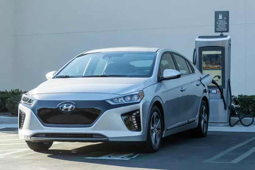 La gama Hyundai Ioniq EV se expandirá, pero no tanto como probablemente podría 65290_3