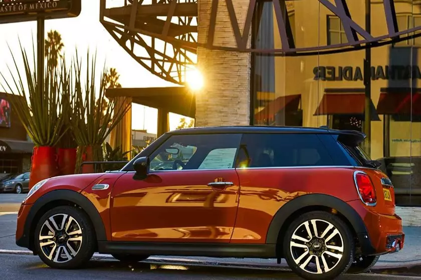 Mini, Detroitdən Qabaqda Yenilənmiş 2019 Hardtop və Kabrioleti nümayiş etdirir 65294_8