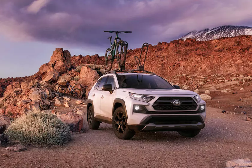 تويوتا RAV4 TRD Off-Road Vs. المغامرة: ما هو الفرق؟ 65762_7