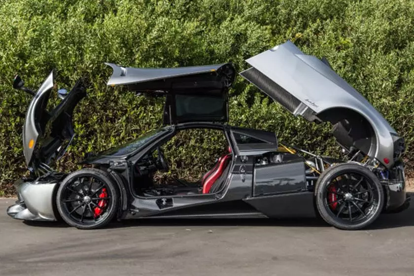 Tirgotājs pārdod Bugatti Chiron un Pagani Huayra Bitcoin 65784_3