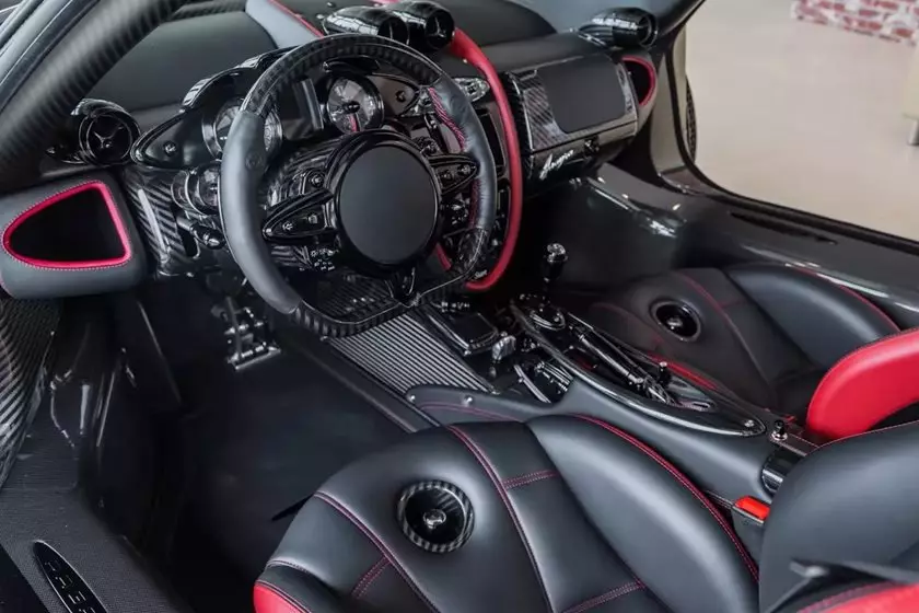 Mutengesi Anotengesa Bugatti Chiron Uye Pagani Huayra MuBitcoin 65784_5