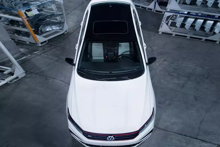 Volkswagen Passat GT Sport Sedan Ayaa Ugu Danbayn Soo Gaadhay Maraykanka 65842_6