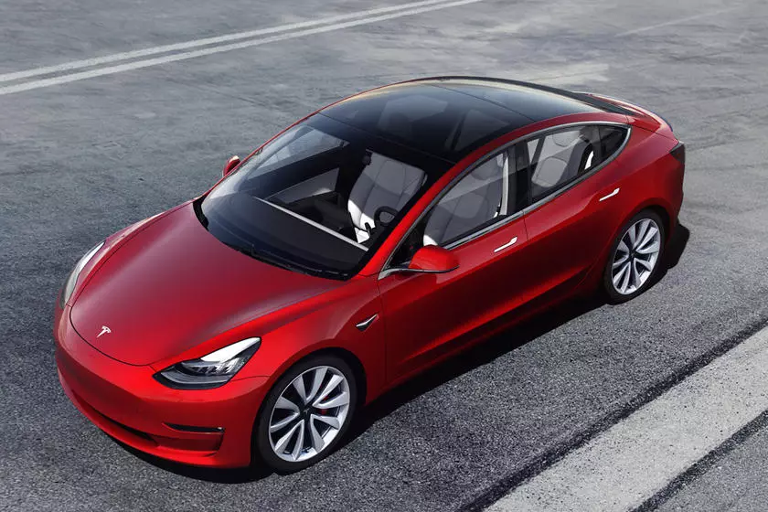 Pamrentah AS Ndhaptar Tesla liwat Nomer Produksi Model 3 sing Ditanya 65922_1