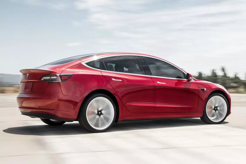 Boma la US Layimitsa Tesla Pa Nambala Zokayikitsa Zamtundu 3 Zopanga 65922_2