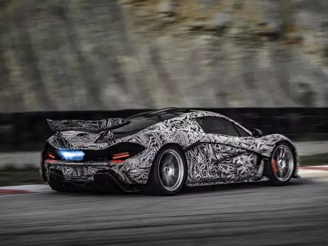 Ці можаце вы паверыць, што McLaren P1 святкуе пятую гадавіну? 66109_3