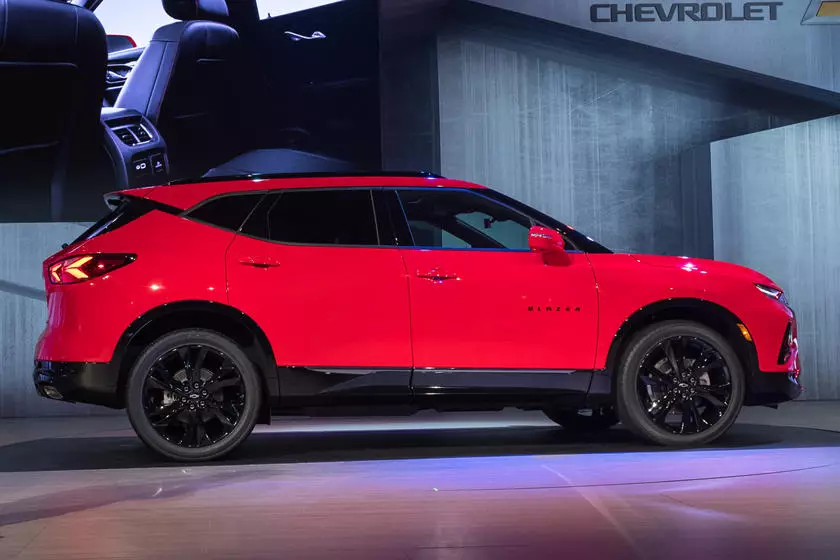 2019 Chevrolet Blazer සම්පූර්ණයෙන්ම විකල්ප ලෙස මිල අඩු නොවේ 66148_6