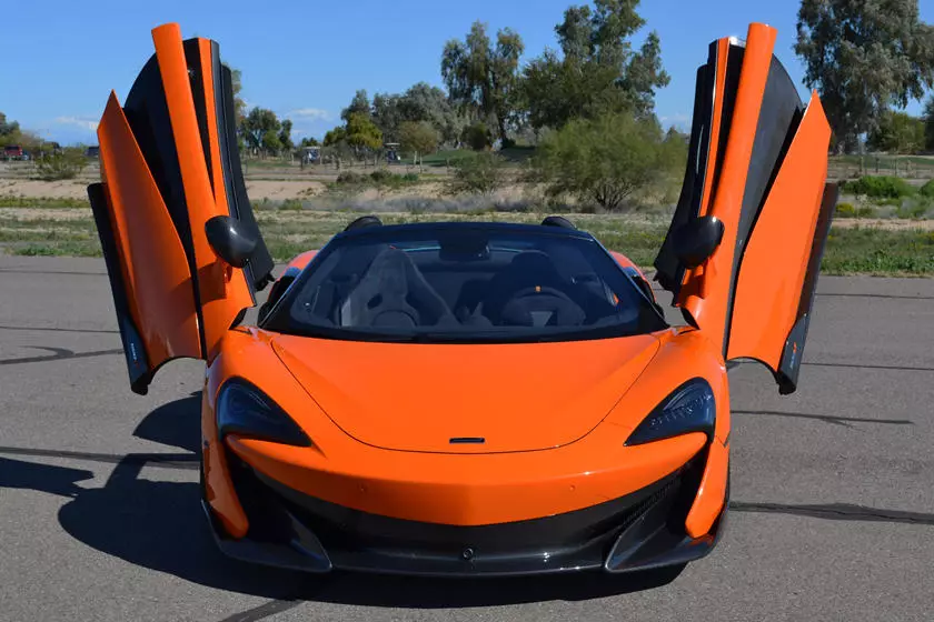 סקירת כונן ראשונה של McLaren 600LT Spider 2019: מכונית מירוץ ניתנת להמרה לכביש 66186_21