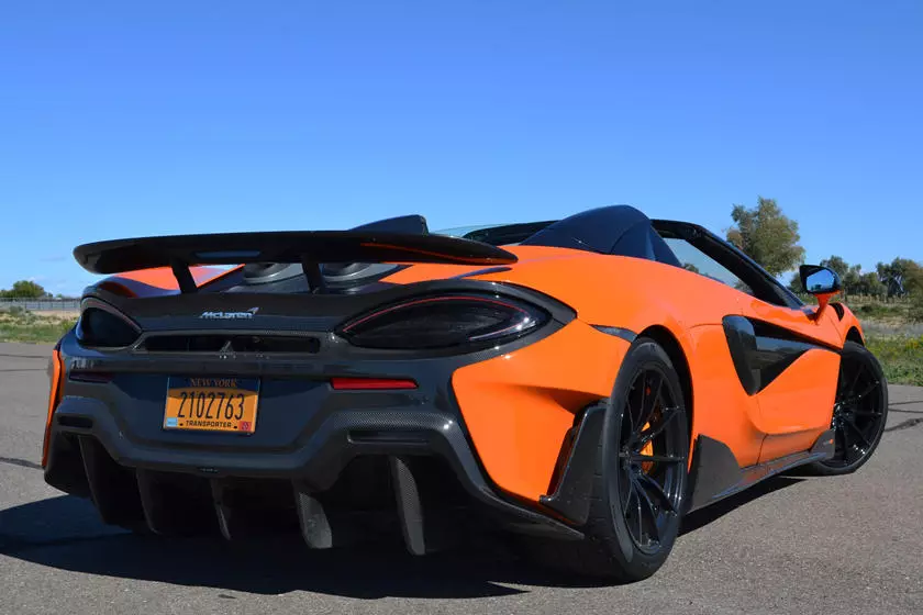 2019 McLaren 600LT Spider First Drive ակնարկ. փոխարկելի մրցարշավային մեքենա ճանապարհի համար 66186_23