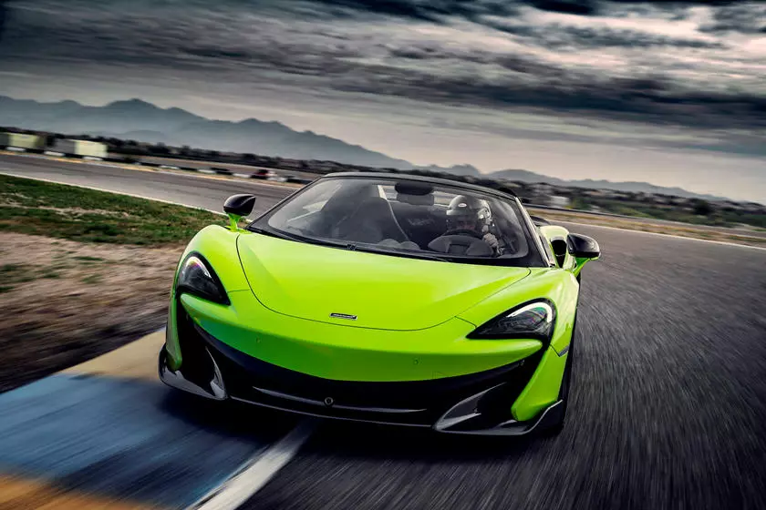 2019-es McLaren 600LT Spider First Drive áttekintése: kabrió versenyautó közúti használatra 66186_30