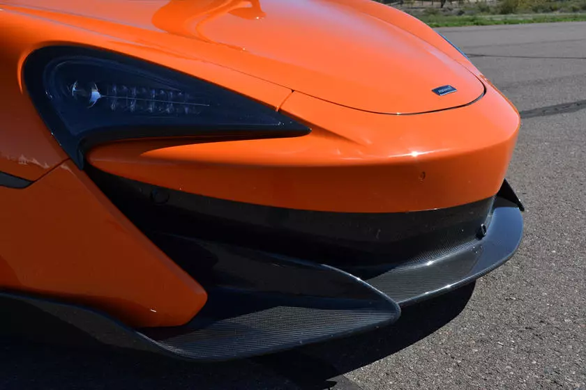 Đánh giá lần đầu tiên McLaren 600LT Spider 2019: Một chiếc xe đua có thể chuyển đổi dành cho đường trường 66186_33