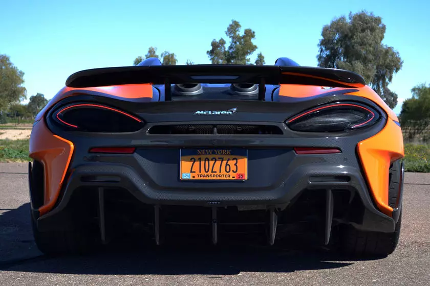 2019-es McLaren 600LT Spider First Drive áttekintése: kabrió versenyautó közúti használatra 66186_34