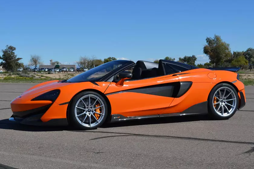 Đánh giá lần đầu tiên McLaren 600LT Spider 2019: Một chiếc xe đua có thể chuyển đổi dành cho đường trường 66186_62