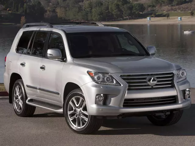 Awọn imudojuiwọn Lexus LX570 SUV fun ọdun 2013 66298_1