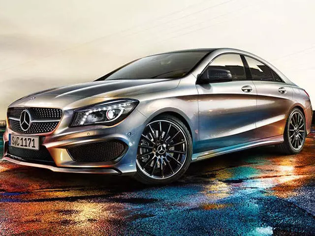 Mercedes CLA එහි ඇතුල්වීම සිදු කරයි 66378_1