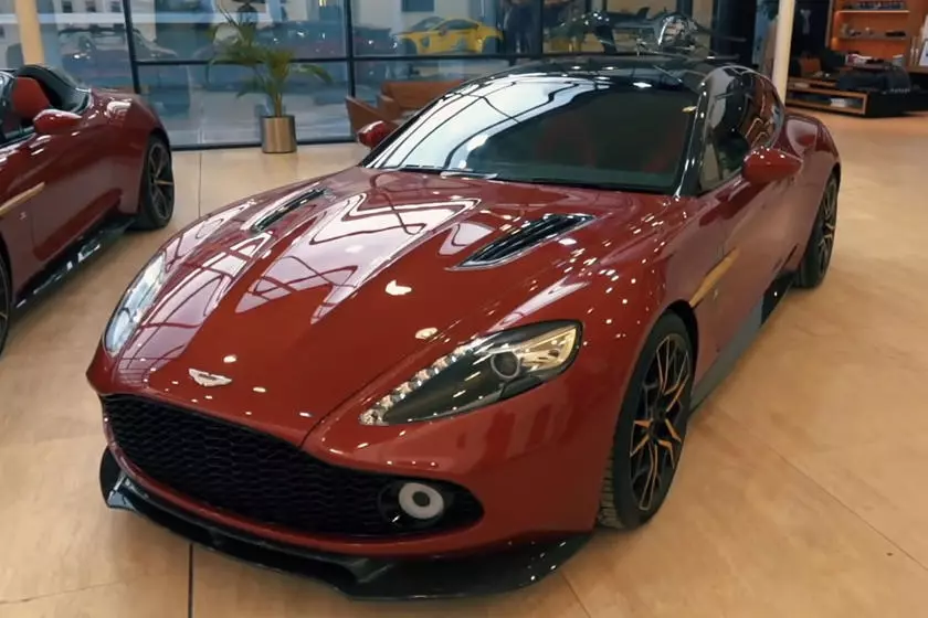 Един човек купи всичките четири Aston Martin Vanquish Zagato 6641_3