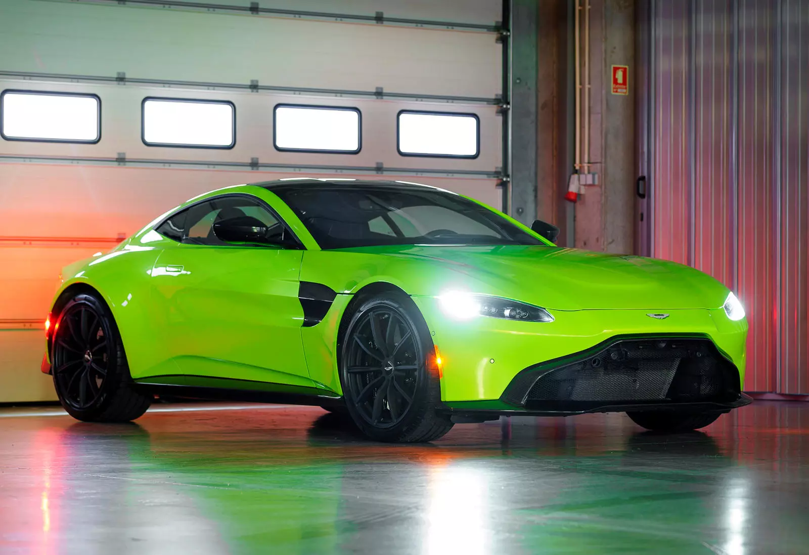 Aston Martin dia miomana amin'ny tranga ratsy indrindra