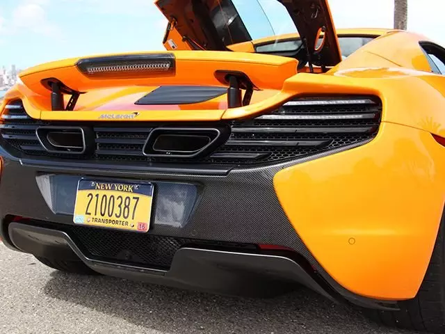 5 Awayên Dinyayê Diguhere Gava ku hûn li pişt çerxa McLaren 650S Spider in 66523_11