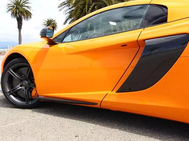 5 tapaa, jolla maailma muuttuu, kun olet McLaren 650S Spider -pyörän takana 66523_9