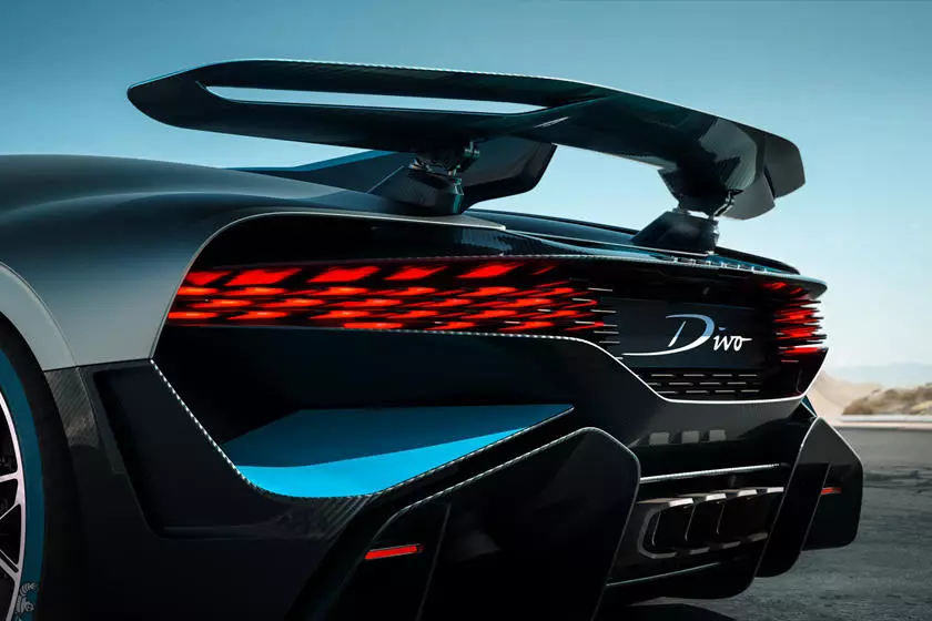 Чи планується дебют Bugatti Divo Speedster? 66591_10