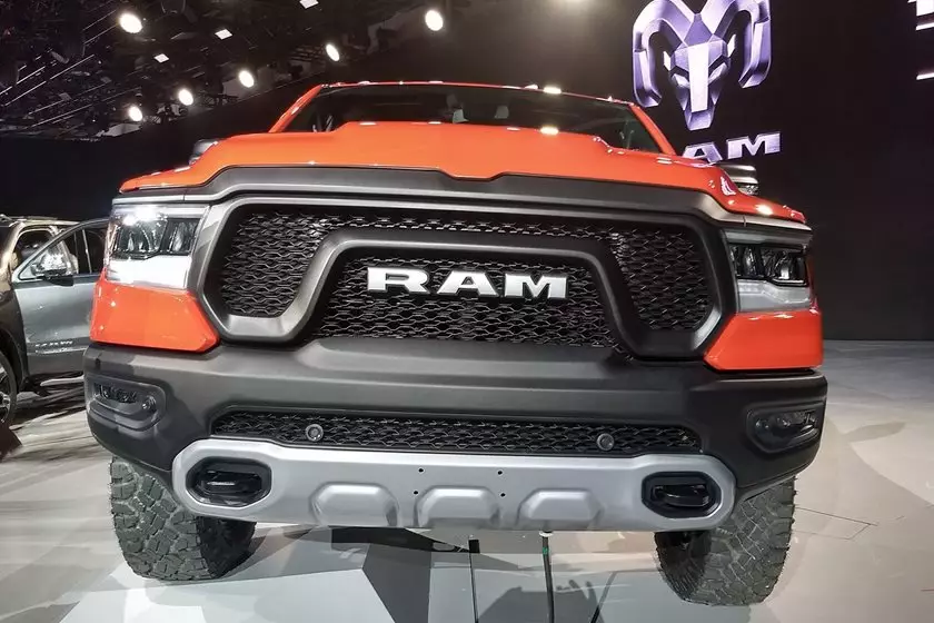 2019 Ram Li Detroit Bi Rûyê Nû û Drivetrain Hybrid vekir 66652_4