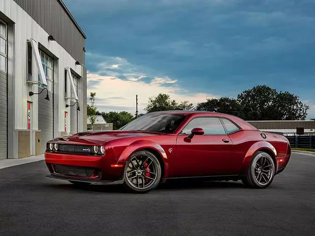 Vòlè Dodge Challenger Hellcat evade polis Texas ak pye plon 707-HP 6676_2