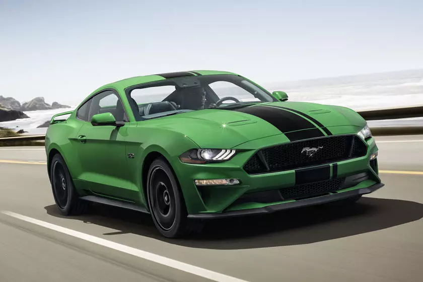 Ford həqiqətən dördqapılı bir Mustang planlaşdırırmı? 66798_2