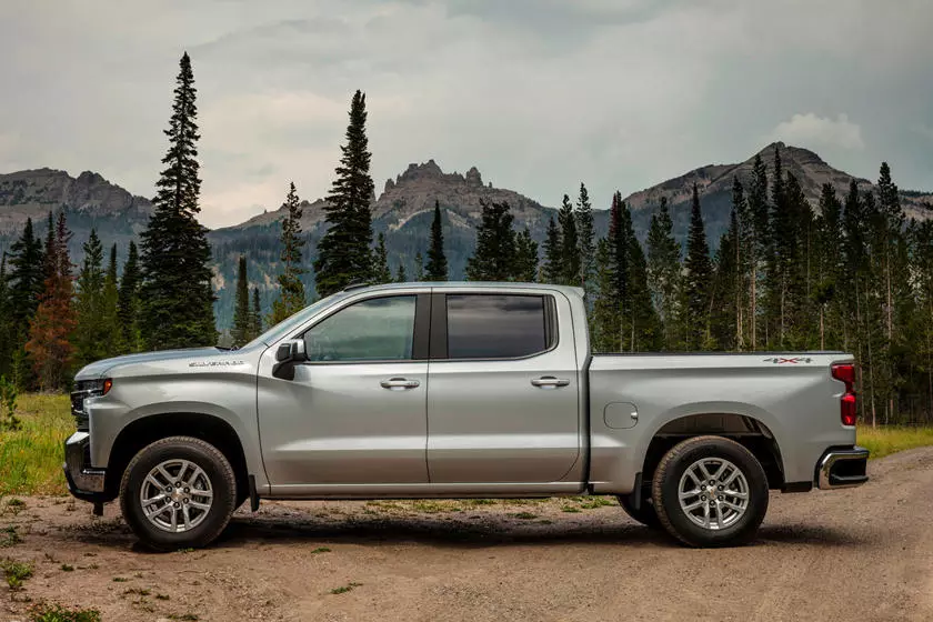 2019-2020 Chevrolet Silverado 1500 ទិដ្ឋភាពចំហៀង