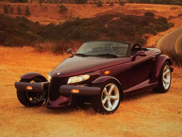 Ulasan Retro Ini Mengingatkan Kami Betapa Peliknya Plymouth Prowler 67090_1