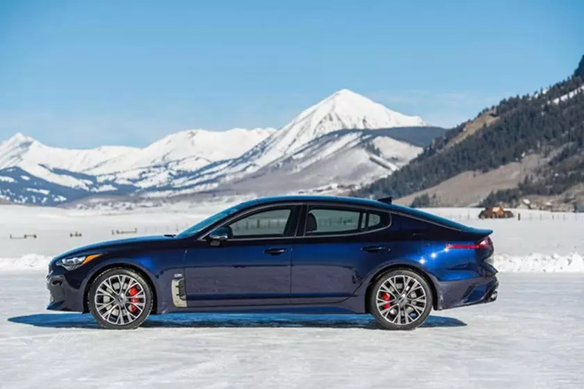 Оё Kia Stinger метавонад мӯъҷизаи як-хит бошад? 67134_8