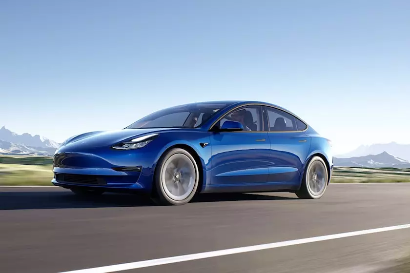 2017-2022 Tesla Model 3 Këndi i përparmë drejtimi