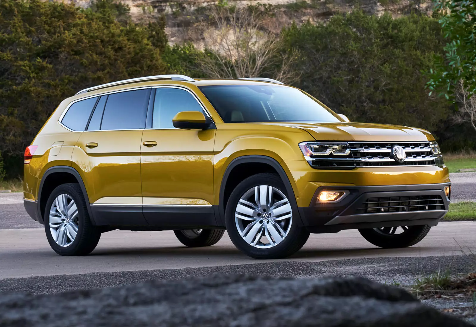 Volkswagen Atlas Anois Chomhchiallach Le Tennessee Mar… Jack Daniels?