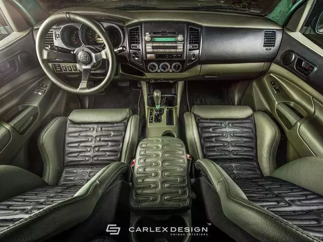 Master Interior Mengubah Toyota Tacoma Menjadi Monster Rawa 67591_1