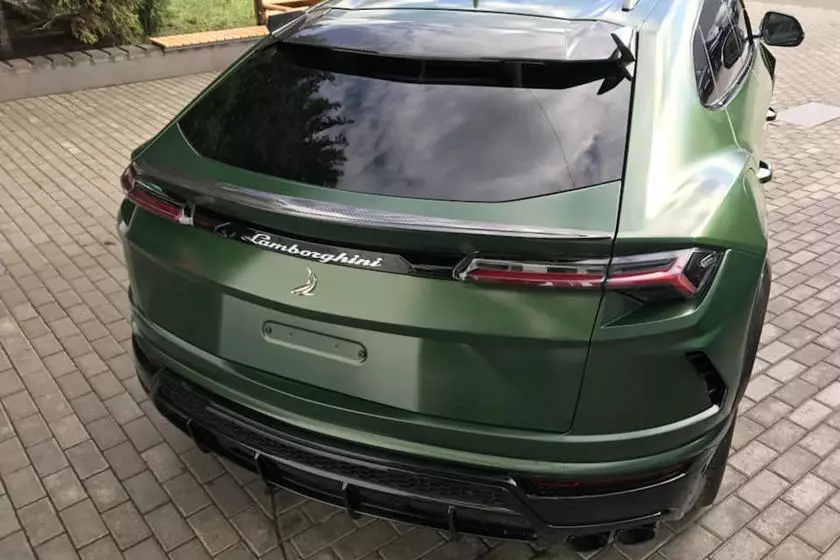 Lamborghini Urus получает агрессивный макияж из углеродного волокна 67791_4