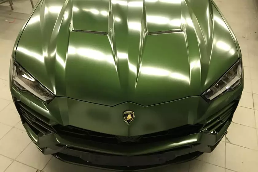 Faigheann Lamborghini Urus smidiú Snáithín Carbóin Ionsaitheach 67791_9