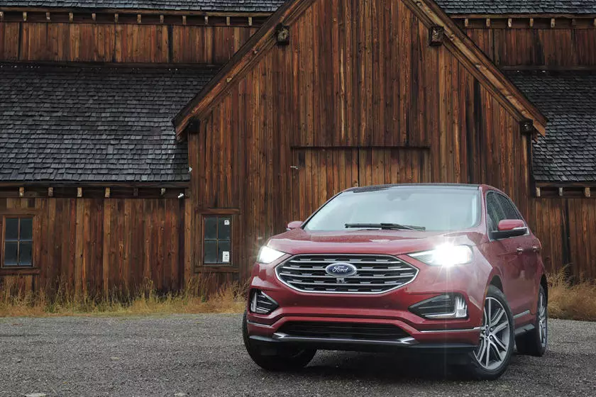 2019-2020 Ford Edge Front Angle View