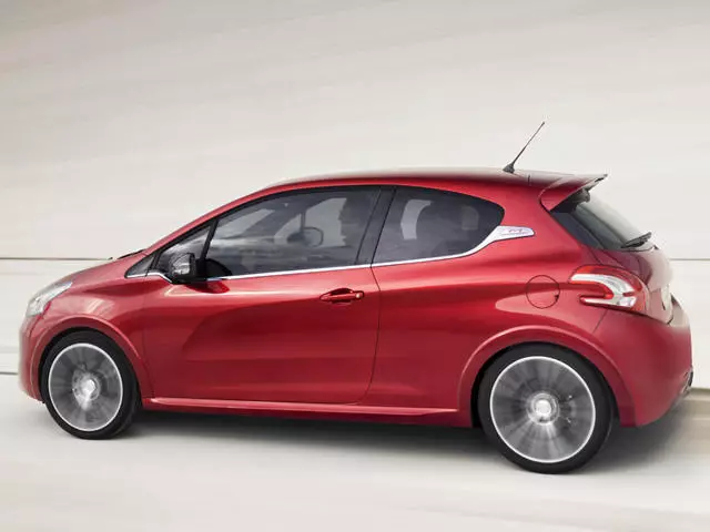 Peugeot 208 GTI Yakatenderwa Kugadzirwa 68087_2