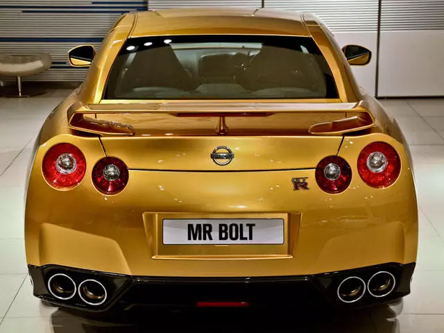 Bolt Gold GT-R 187 мың долларға сатылады 68183_3