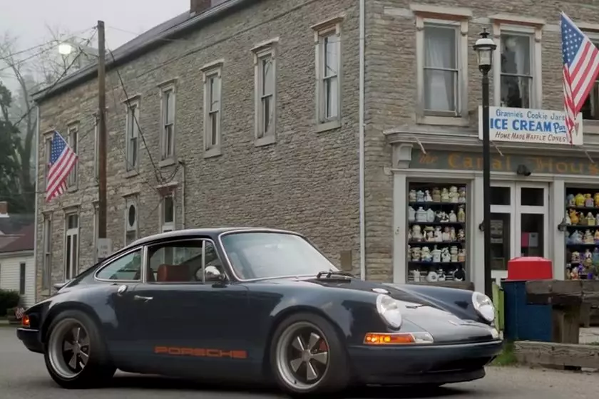 B'fhéidir gurb é an Porsche 911 seo Le hAmhránaí an Carr Retro Spóirt is Fearr Amuigh ann 68426_1